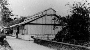 The Pioneering Fish House: A Look at the World’s First Public Aquarium ...